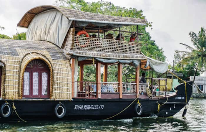 8 Reasons to Visit Alappuzha Backwaters