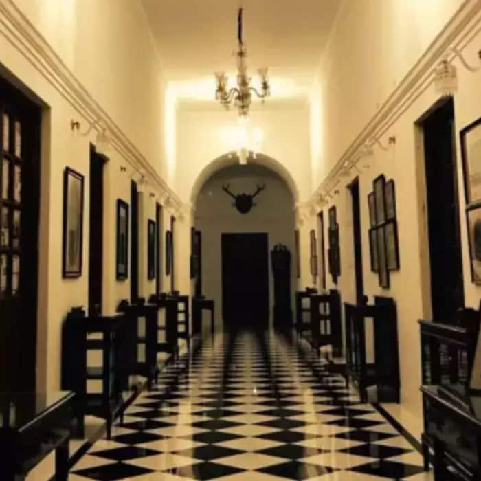 Inside photos of Saif Ali Khan's ultra royal Pataudi Palace with ...