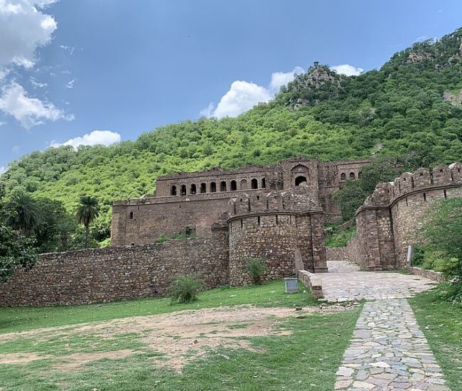5 Hidden Forts In India That Hold Mysterious Stories