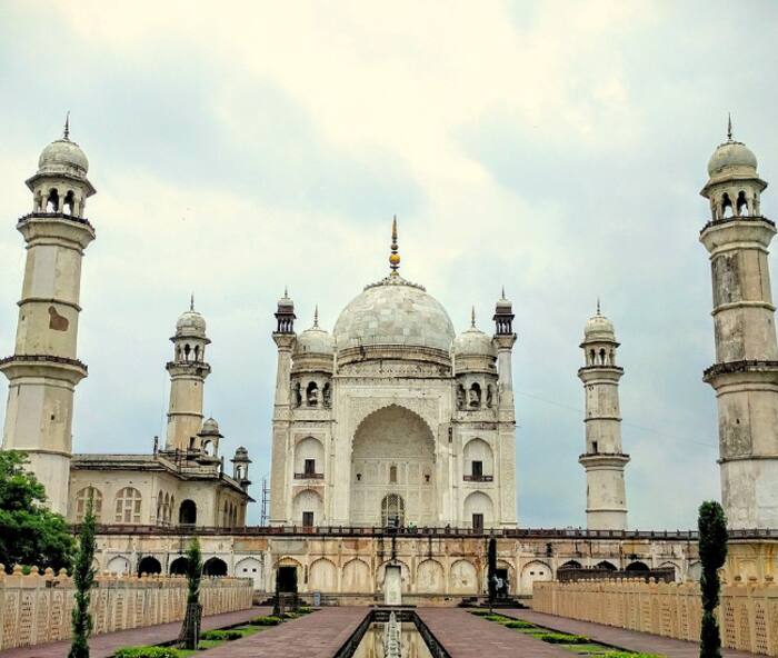 10 world-famous monuments built by Mughals in India