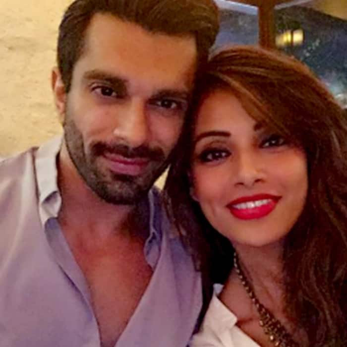 Newly-wed Bipasha Basu and Karan Singh Grover enjoy dinner time with ...