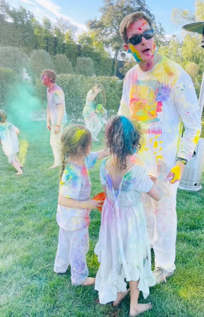 Inside Priyanka Chopra And Nick Jonas' Holi Celebrations With Preity ...