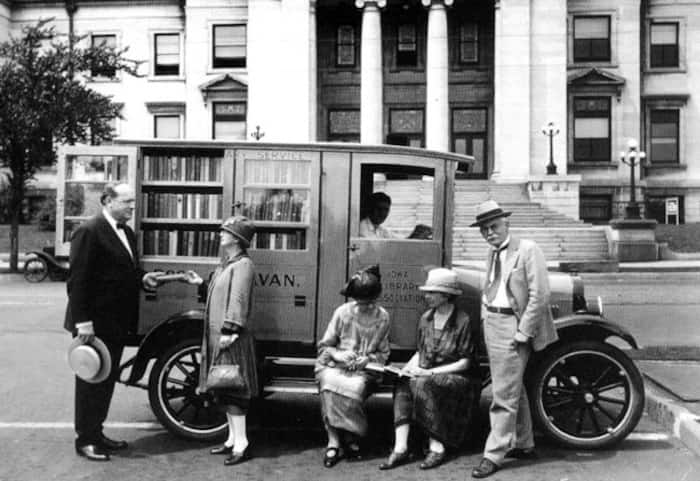 In PHOTOS: 10 Rare Images of Bookmobiles, Libraries-on-Wheels