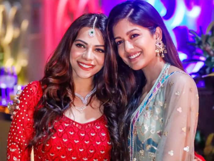 Aditya Kapadia- Tanvi Thakkar Wedding: Actor Wears Pink Saree With ...