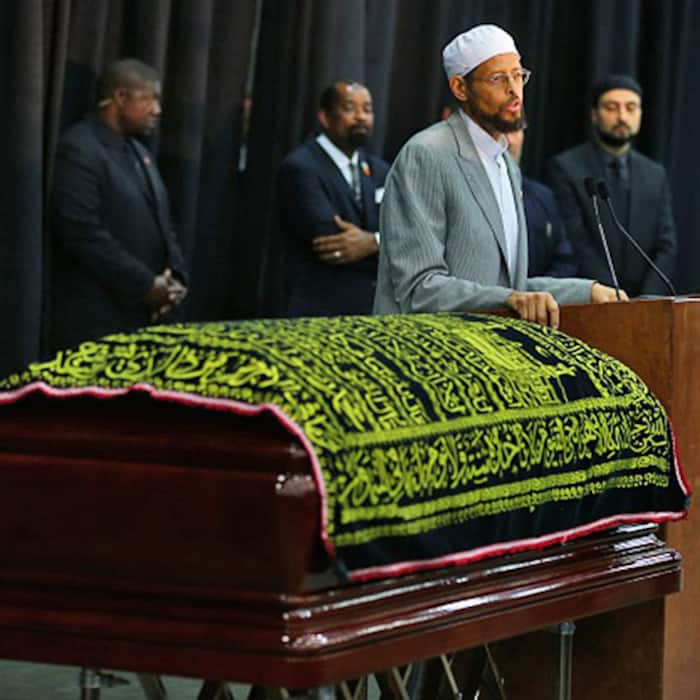 Boxing legend Muhammad Ali’s funeral held in Louisville, thousands bid ...