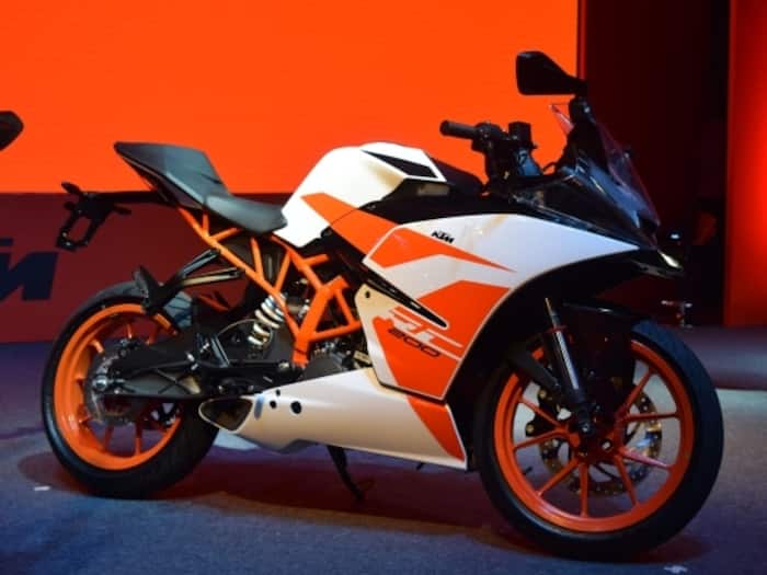 2017 KTM RC 390 and 2017 KTM RC 200 Photo Gallery