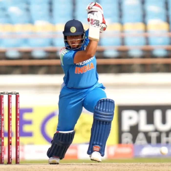 Sourav Ganguly to present GOLD bat and ball to star player at Eden ...