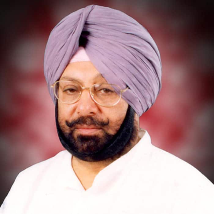 Captain Amarinder Singh sworn in as Punjab Chief Minister, 9 others ...