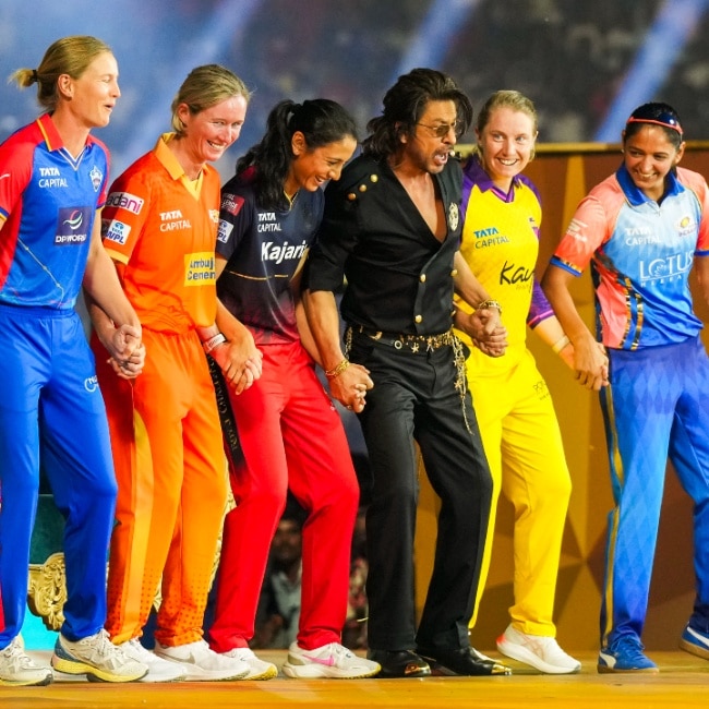 Tiger Shroff waves to the fans t the WPL 2024 Opening Ceremony.