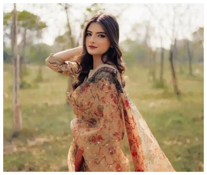 All about Muzna Masood Malik
