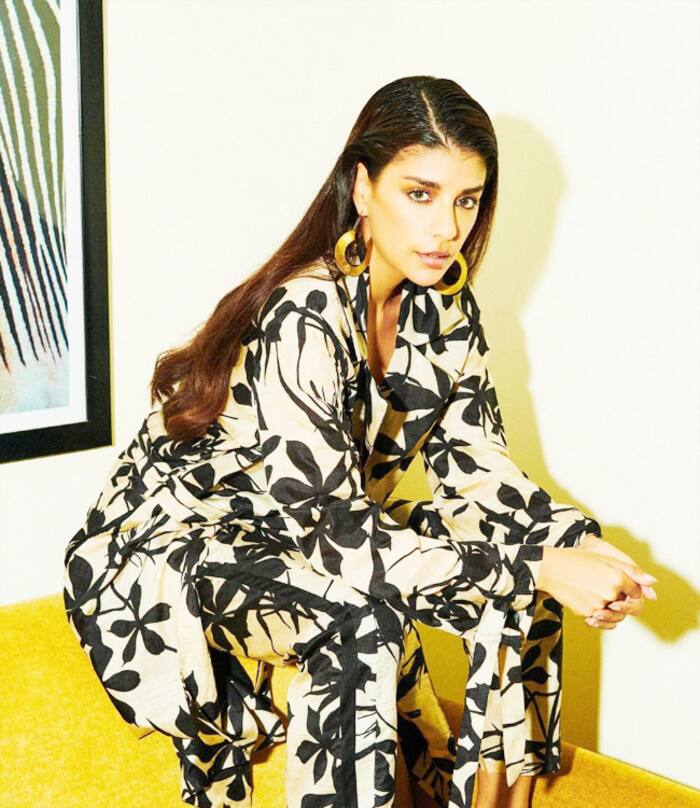 From Justin Bieber To Kartik Aaryan, Shehnaaz Gill Only Follows 13 ...