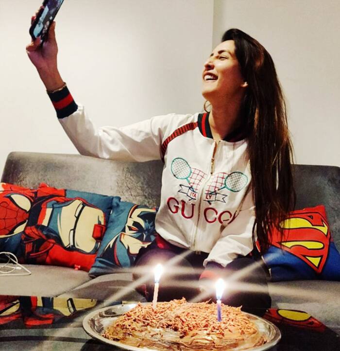 Chahatt Khanna Oozes Oomph in these set of pictures