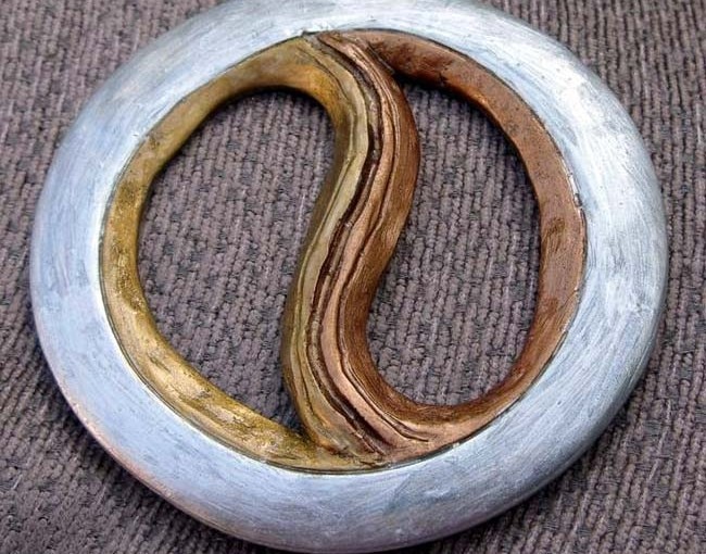 Chakram also known as chalikar is an Indian weapon that was thrown to ...