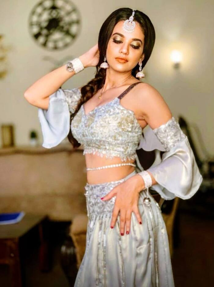 Chamcham Rani aka Shruti Sharma PHOTOS