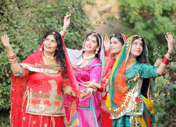 Gangaur 2021: Charu Asopa Looks Stunning as Rajputana Bride as She ...