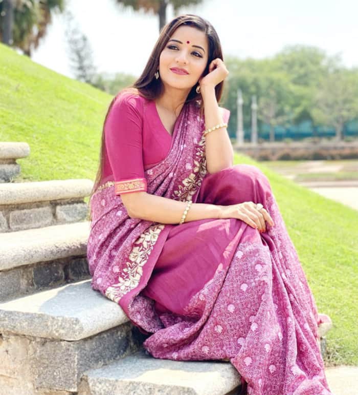 Monalisa Rocks Her Desi Bahu Look in a Pretty Pink Saree | See Viral Pics