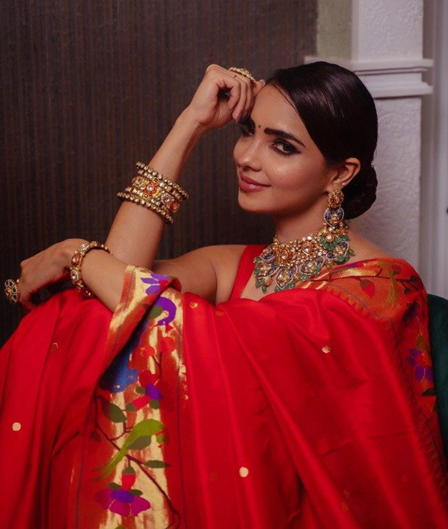 Kasautii Zindagii Kay actor Pooja Banerjee looks both stylish and ...