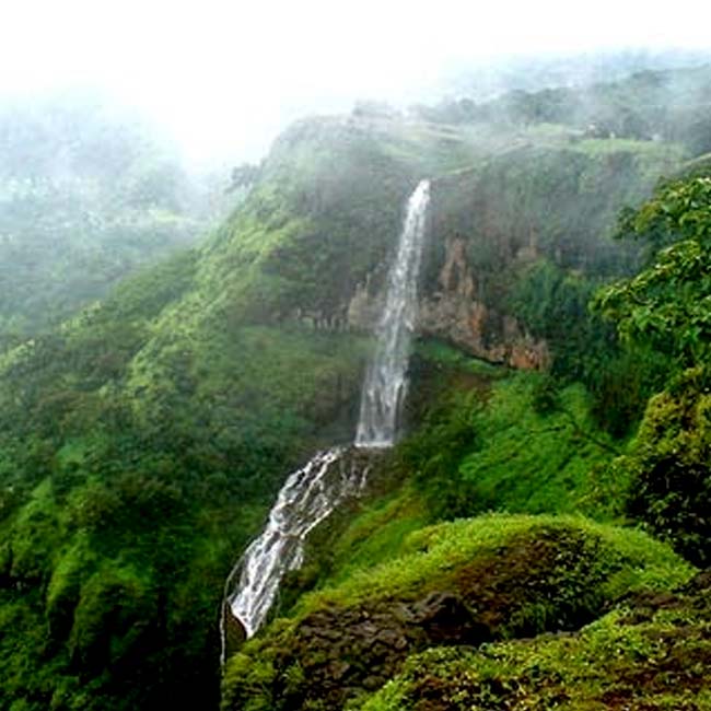 Beautiful Waterfalls in Maharashtra: Enjoy your time amid the serene ...