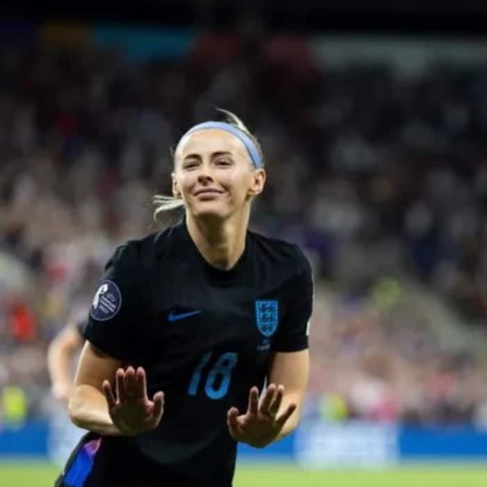 Meet star England Player with net worth of Rs 240000000, she is in list ...