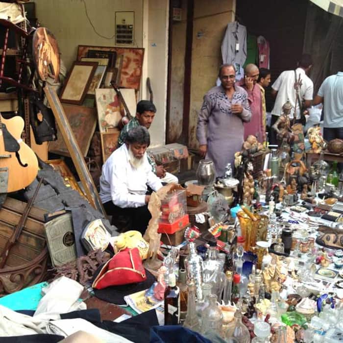 Want to shop at cheap prices? Rush to these popular ‘Chor Bazaars’ in ...