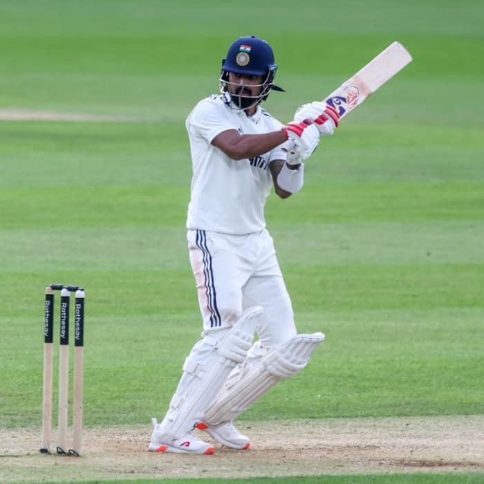 Comparison with KL Rahul