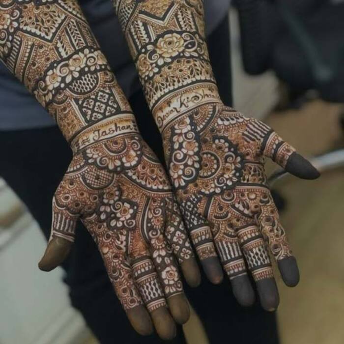Diwali 2025: 7 Fancy Mehndi Designs to Try for Festive-Ready Hands