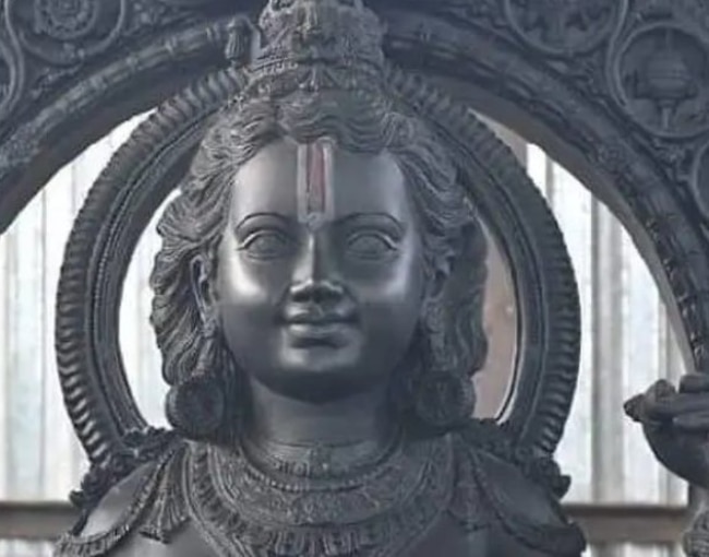 Covered with a veil, the first photo of the idol was revealed during ...