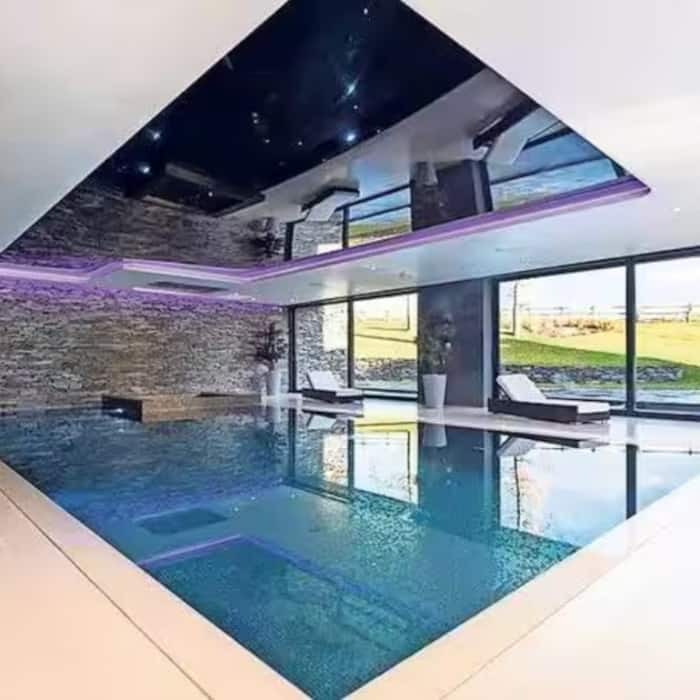 A Look Inside Cristiano Ronaldo's 6.5 Million Dollars Manchester ...