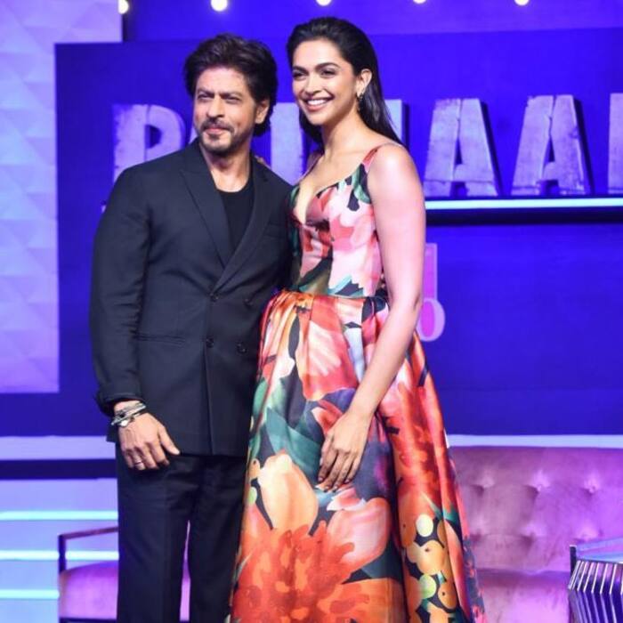 Pathaan: Deepika Padukone Plants a Kiss on Shah Rukh Khan's Cheeks at ...