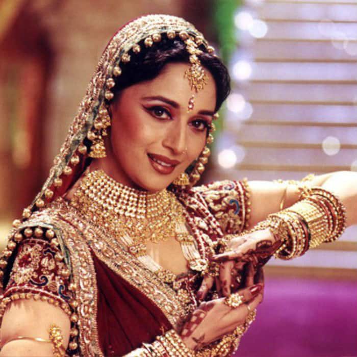 18 Years of Devdas: Madhuri Dixit Remembers Saroj Khan And Their Love ...