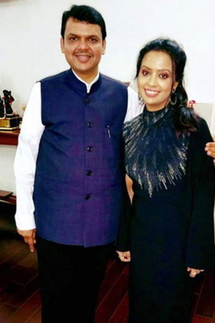 Maharashtra CM’s wife Amruta Fadnavis shoots a music video with ...