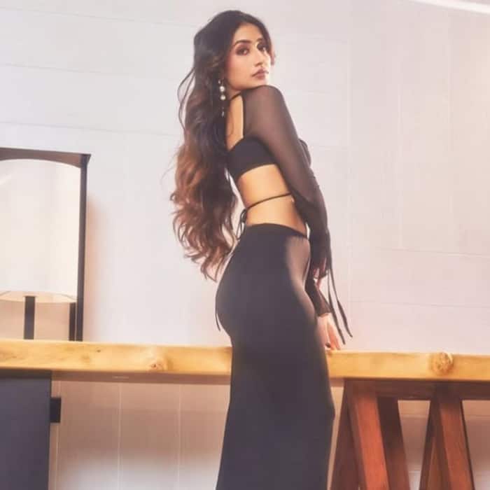 Yuzvendra Chahal's wife Dhanashree Verma shares hot, sizzling photos