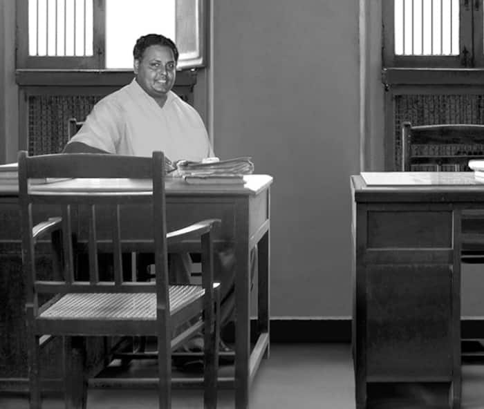 Reliance's first office: How Dhirubhai Ambani started Reliance in ...