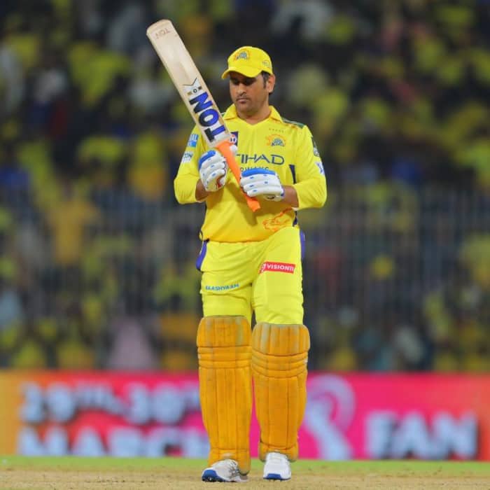 Dhoni a weakness for CSK? Coach makes SHOCKING statement, reveals star is batting at 8 or 9 ...