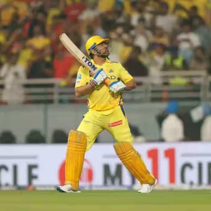 Virender Sehwag once wanted BCCI to ban CSK star Dhoni due to...