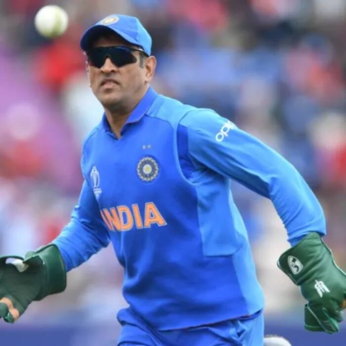 MS Dhoni Spotted at India vs Pakistan Champions Trophy 2025 Match