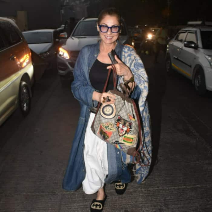 Dimple Kapadia Makes Rare Appearance After Receiving Terrific Reviews ...