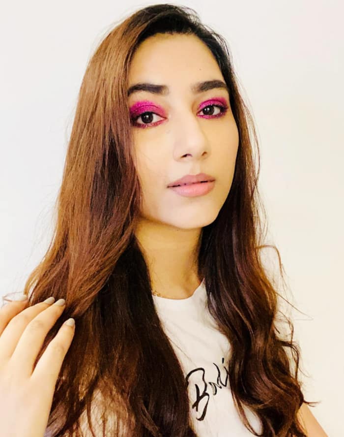 Disha Parmar is Skilled at Doing Her Own Makeup