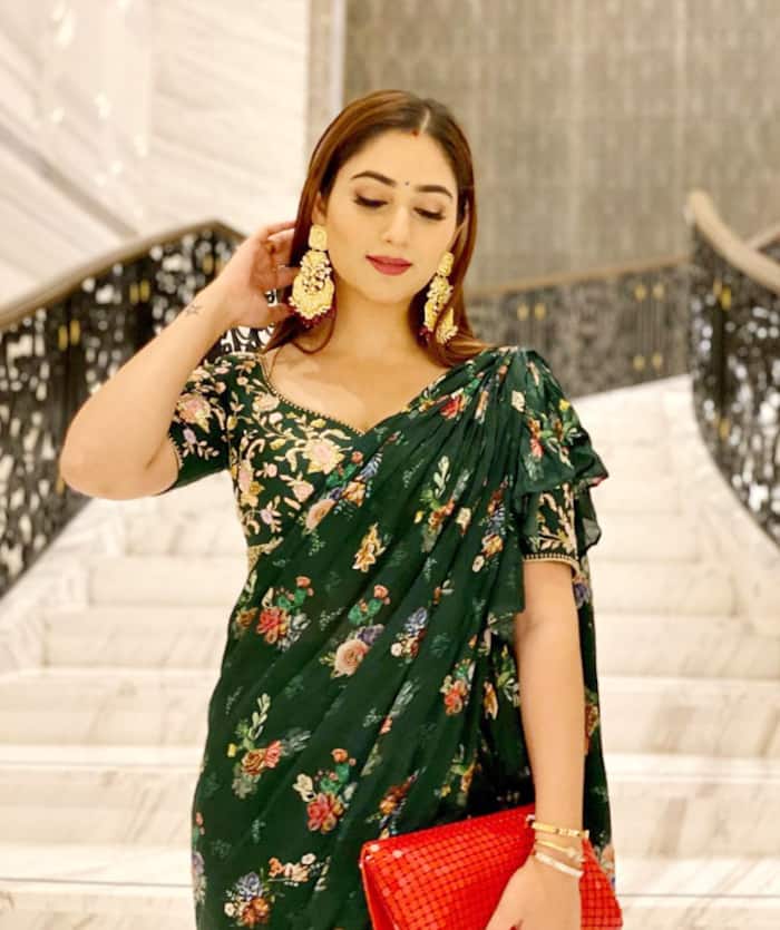 Disha Parmar And Rahul Vaidya Are Setting Couple Goals in Their Wedding ...