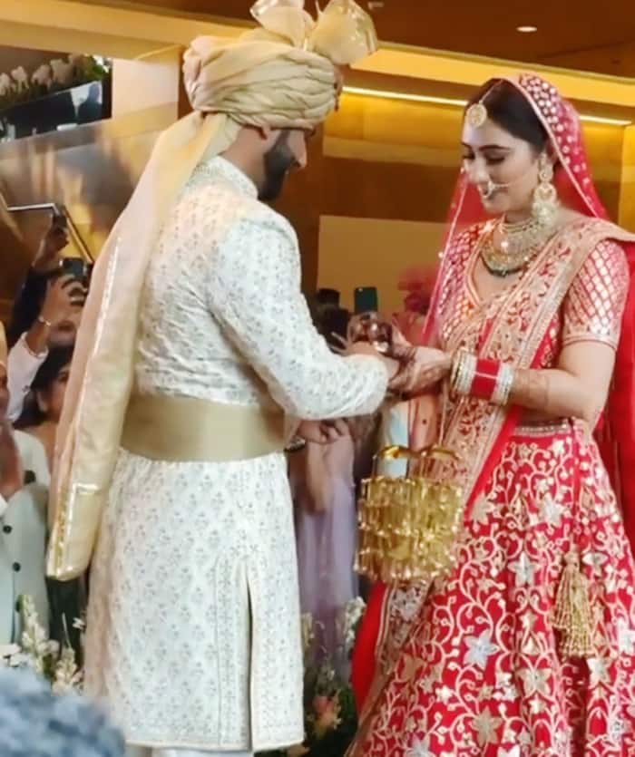 Inside Rahul Vaidya and Disha Parmar’s Wedding: Newlyweds Look Majestic ...