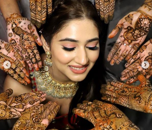 Disha Parmar’s bridesmaids flaunt their mehendi designs
