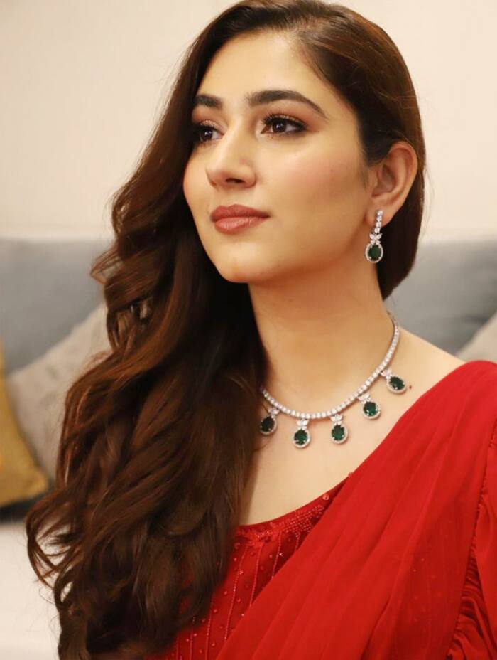 Bigg Boss 14 Contestant Rahul Vaidya's GF Disha Parmar Looks ...