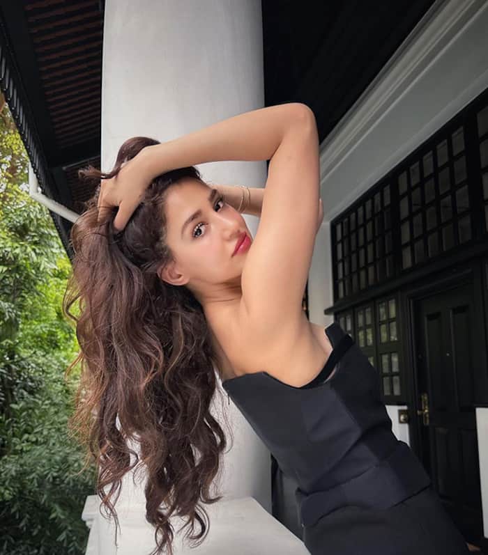 'Hotness Alert'!: Disha Patani Sets Fashion Goals in Sexy Black Off ...