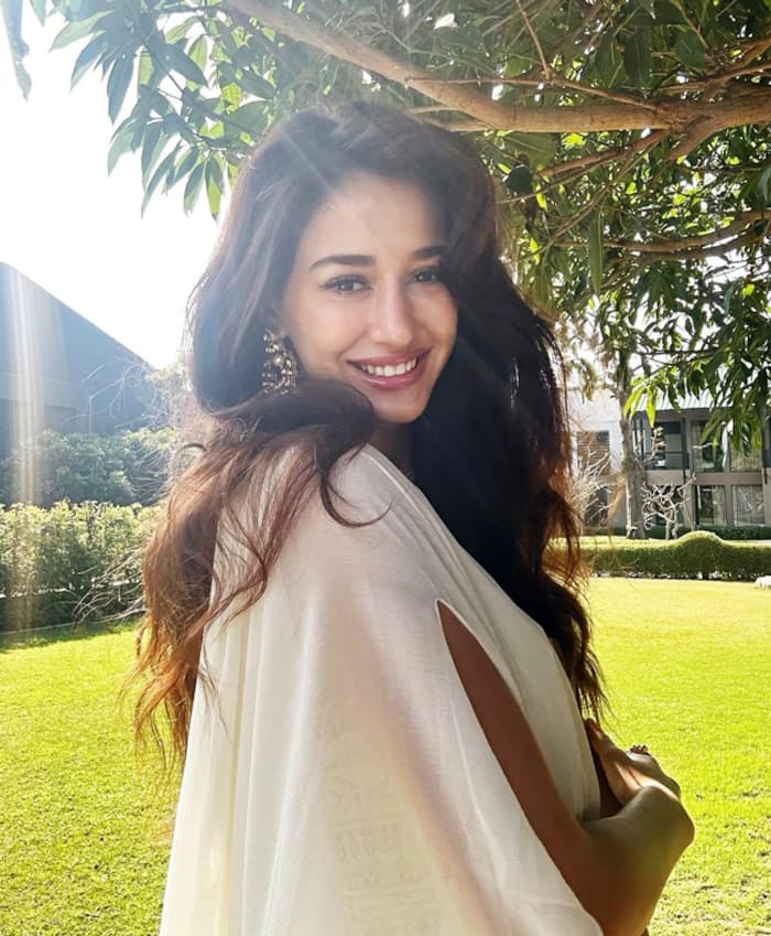 Disha Patani Stuns in Hot Blouse And Matching Lehenga Set - See Viral Photos