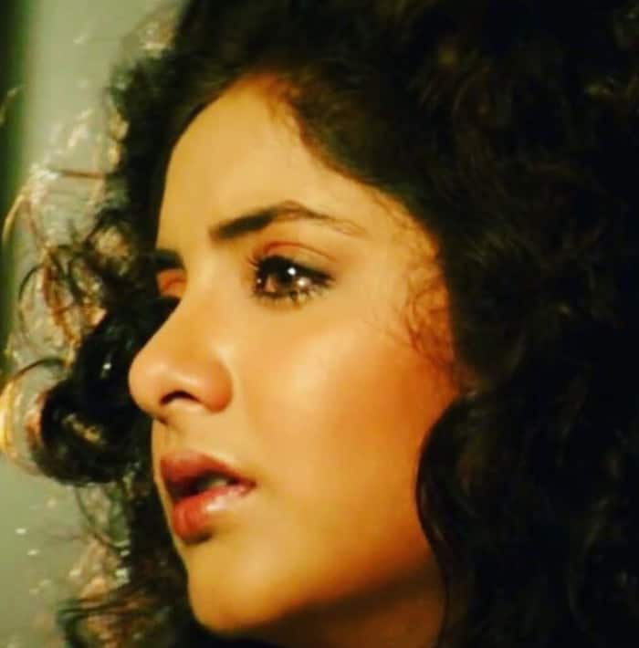 Divya Bharti's Death Anniversary: Mystery Behind Tragic End Of 19-Year ...
