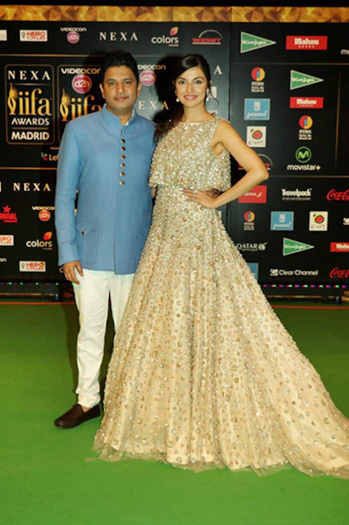 IIFA ROCKS 2016: Bollywood celebs amazed Madrid with their green carpet ...