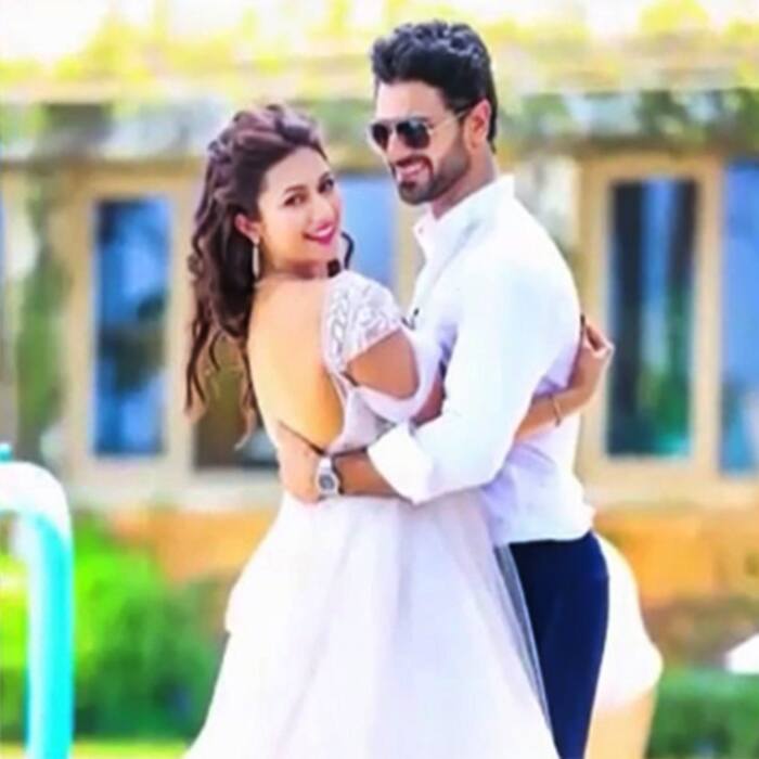 Divyanka Tripathi and Vivek Dahiya pose during their pre wedding photoshoot