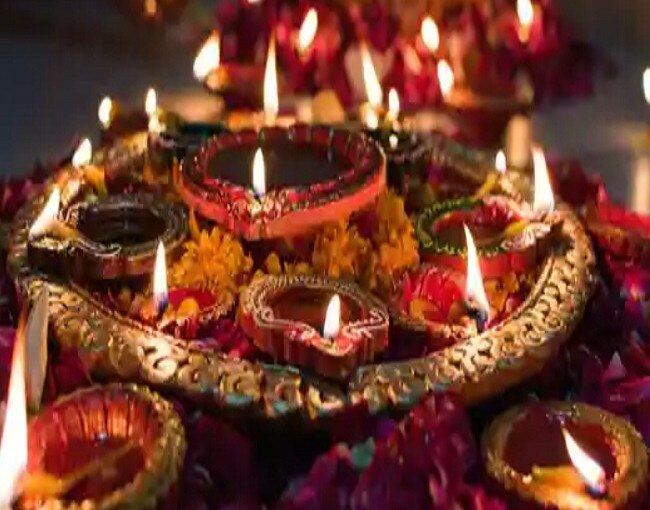 This Company Gifts Cars and Bikes To Employees As Diwali Bonus | IN PICS