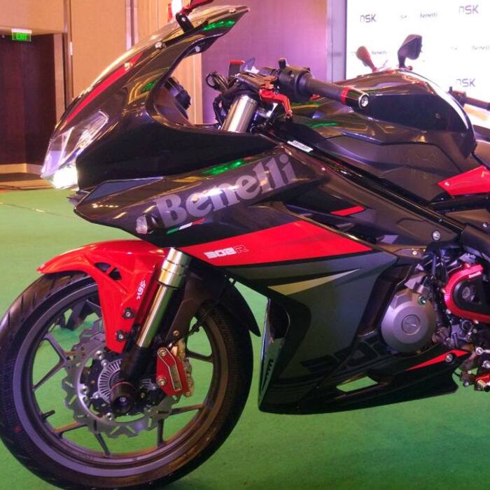 DSK Benelli 302R launched in India: Check out its features and ...