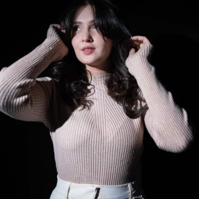 Meet beautiful actress who is crazy about Babar Azam, her name is...